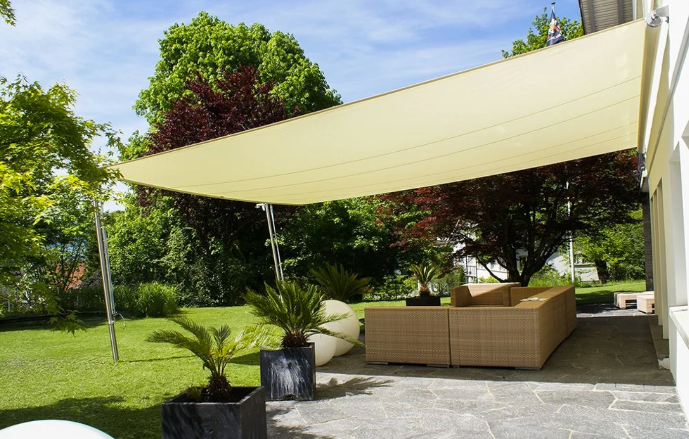 Garden terrace Appenzell: Elegant sun shading with a system